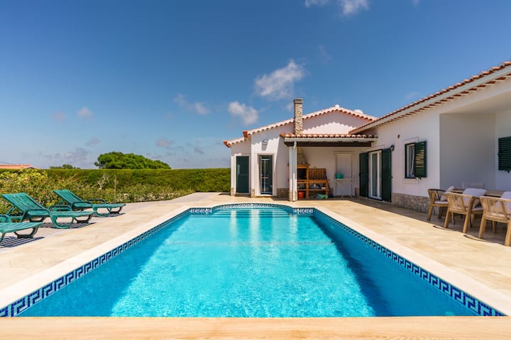 Sunny Ocean Villa, Your Home Near Arrifana Beach. - Aljezur