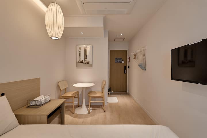 명동쇼핑거리 30초 따뜻한 감성하우스 T8 - Seoul