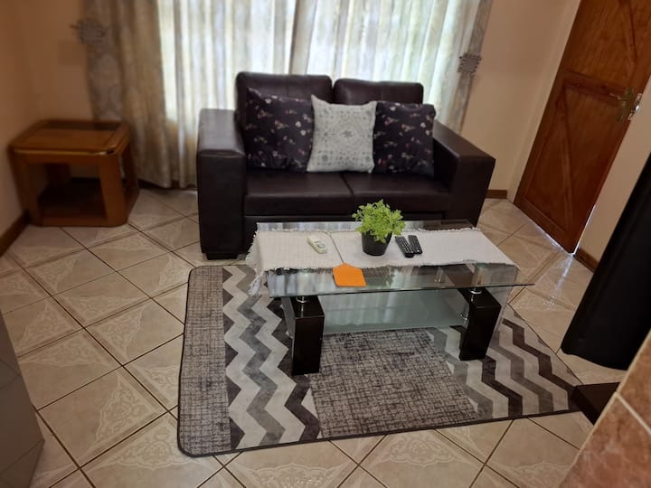 Twenty One Forty - Chateau Tlokweng - Gaborone