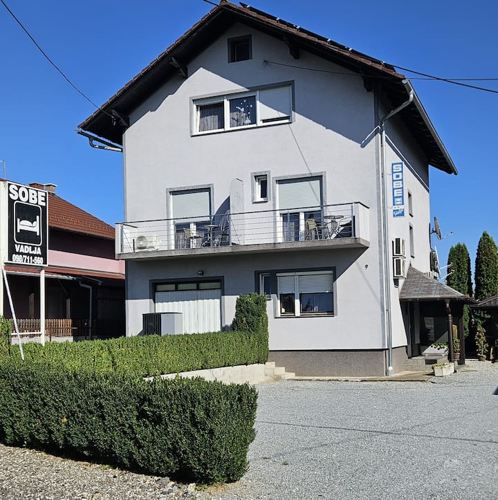 Sobe I Apartmani Damir Vadlja - Studio Apartman 4 - Sisak