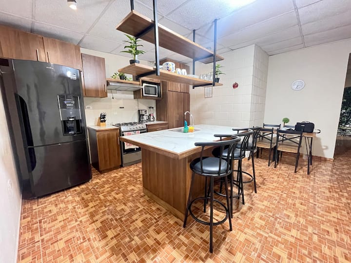 Apartamento Del Jardín, En La Mejor Zona Santa Ana - Santa Ana