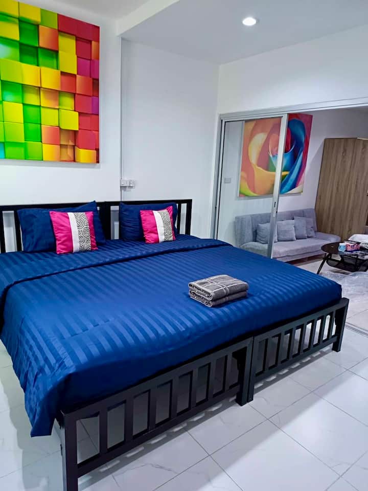 Apartment Near The Mall With King Or 2 Single Beds - Patong Beach