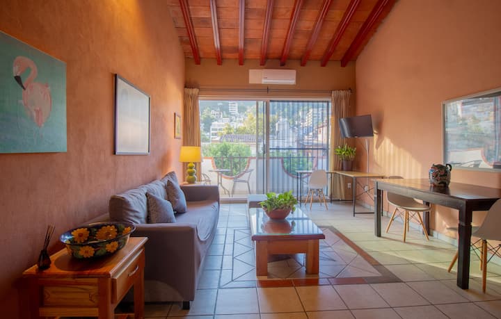 Apartment - Romantic Zone Central - 1 Bed - Conchas Chinas