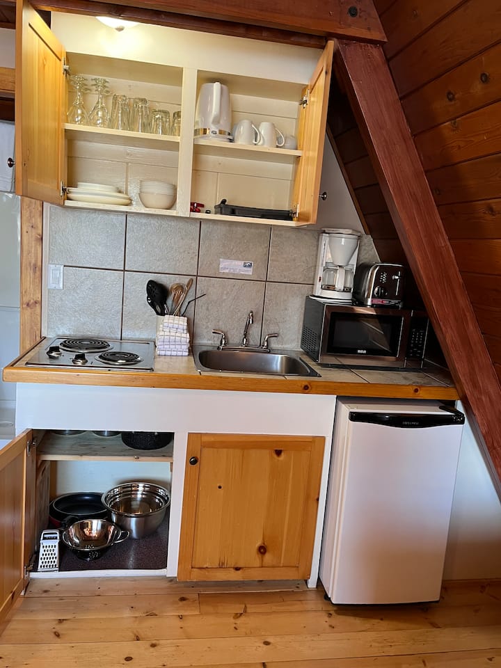 Classic A Frame Cabin - Rossland