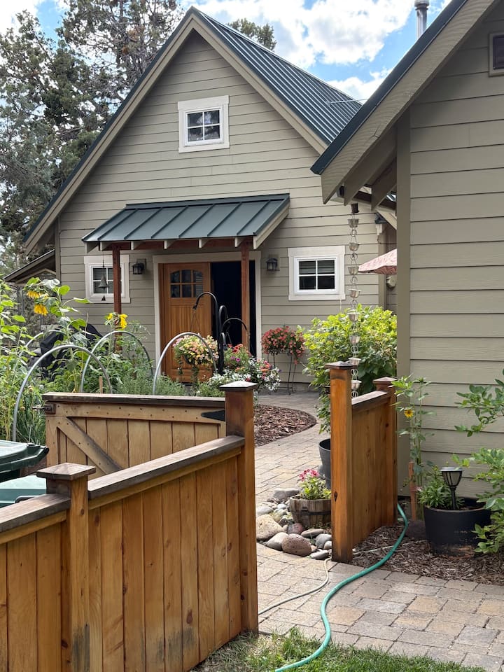 Guest Suite - Northeast Bend Chalet Home - Bend, OR