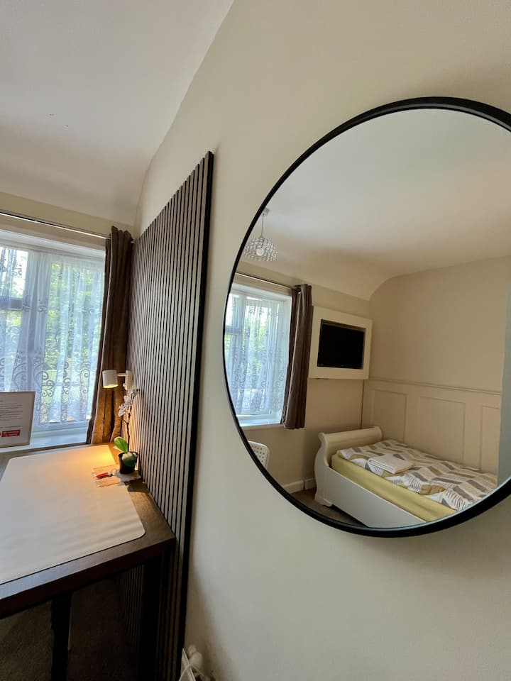 Room For One Person - Southampton