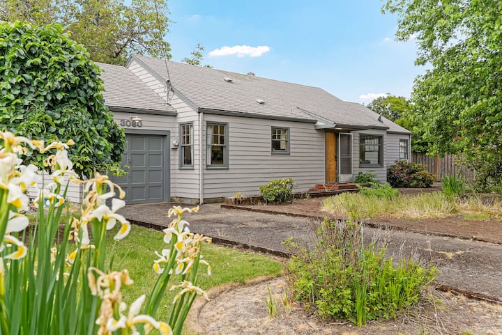 Home Away From Home - 3 Blocks To Reser! Pets Ok! - Corvallis, OR