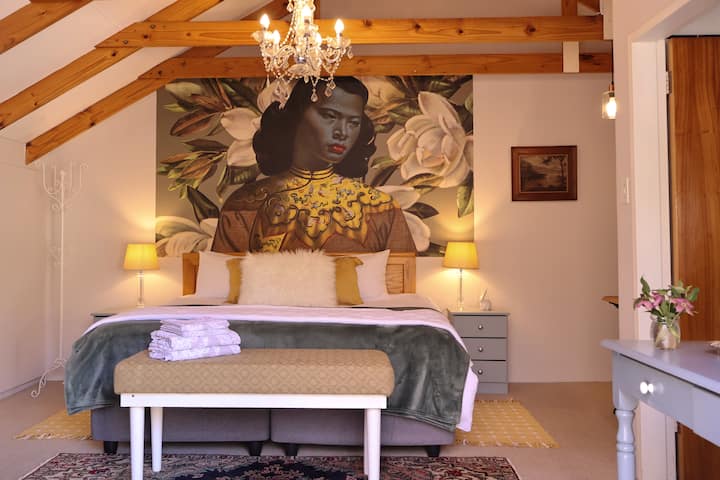 The Gate Guesthouse - The Magnolia Room - Clarens