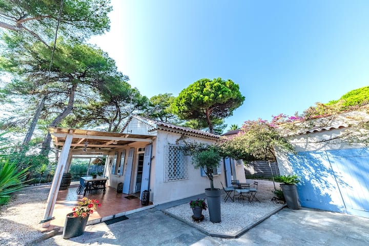 Villa Mireguy, 100m From The Beach In La Capte - 波克羅勒島
