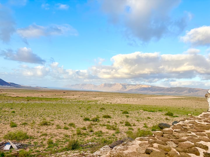 Casa Muñique: Vistas A Playa Famara Y La Graciosa - Teguise
