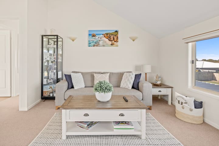 Luxury Beach Loft, Walk To Beach, Lgbtq+ Friendly - Torquay