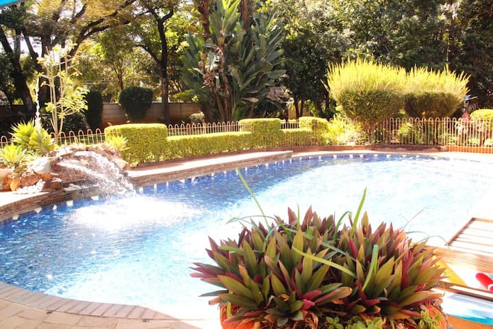 The Cosy Pool Studio - Harare
