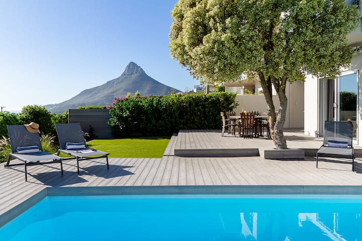 Luxury Home - Ocean, Sunset & Mountain Views - Camps Bay