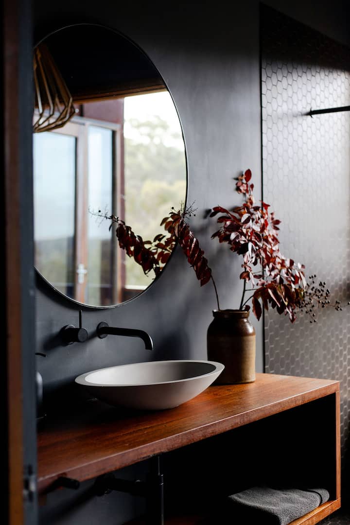 Whistlewood ~ Stunning Views In The Adelaide Hills - Australia