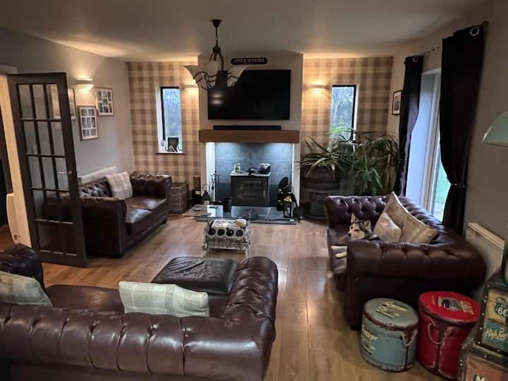 Awel Y Trydan Room 2 - Aberaeron