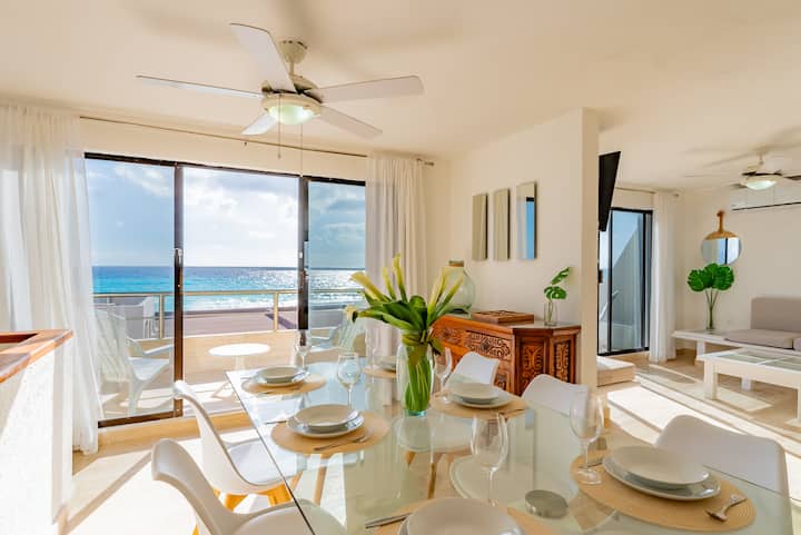 Beachfront Villa In The Heart Of Cancun Hotel Zone - Cancún