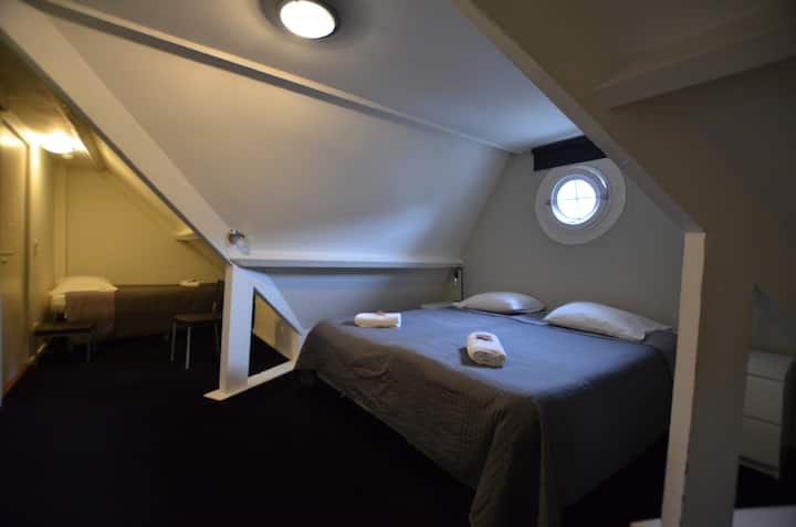 Nice Room With Own Bathroom At B&b De Hofnar - Maastricht