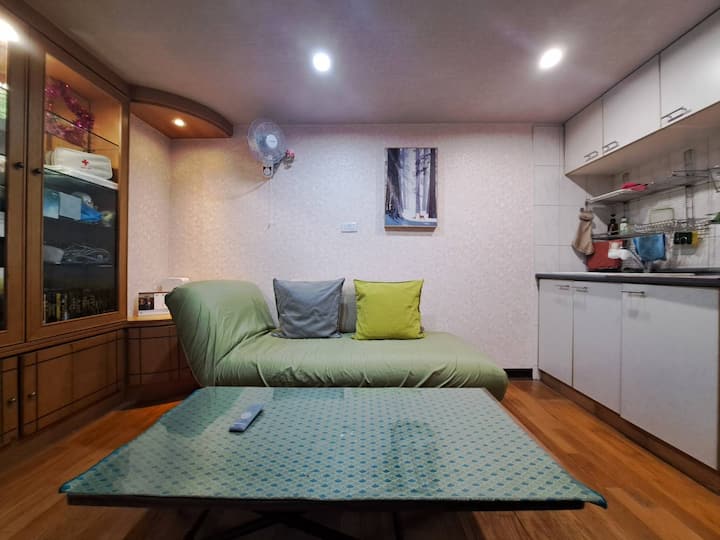 1 Min To Mrt Dongmen Station, Yong Kang Street - Taiwan