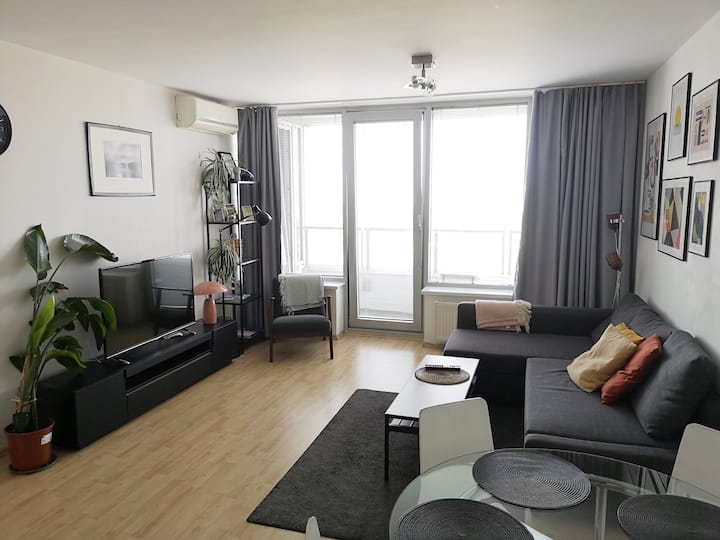 Sunny Free Parking - Balcony View, 3 Tow. Reside - Bratislava