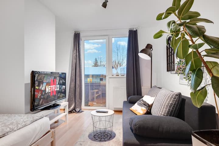 Ruhig Mit Balkon & Parkplatz Nahe Lkh & Uni Graz - Graz