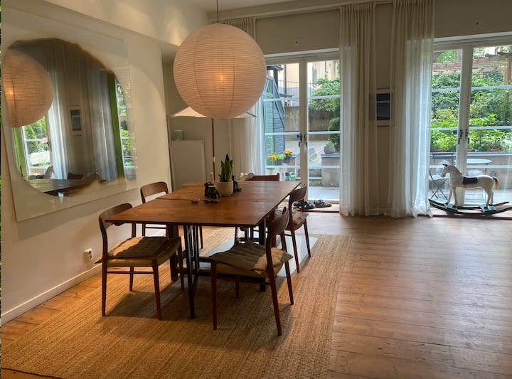 Fin Lägenhet Med Uteplats På ÖStermalm! - Stockholm