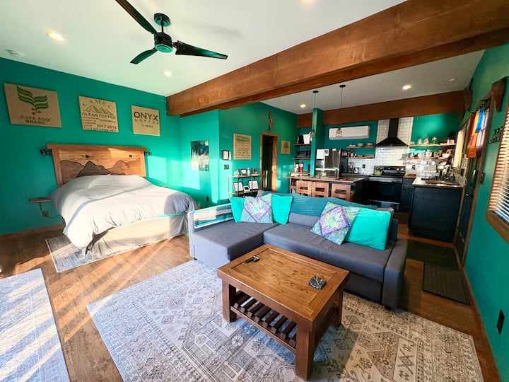 Modern Mountain Studio, Incredible Views, 2 Guests - Zephyr Cove, NV