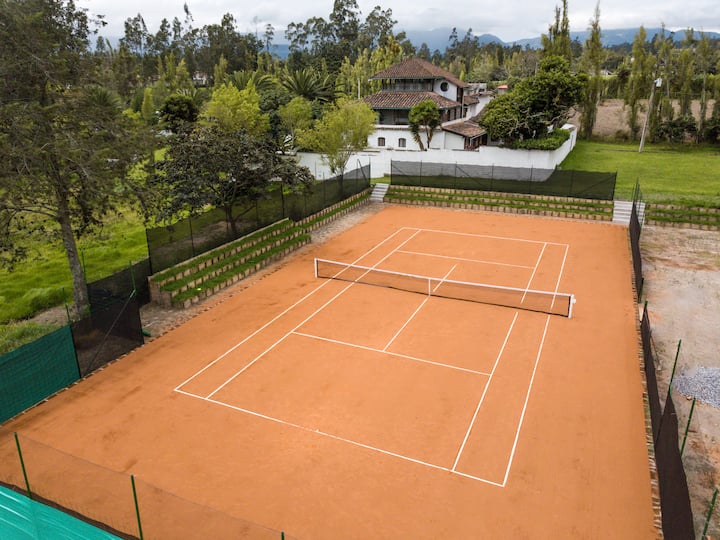 La Quinta San Miguel Airbnb & Tennis Court - Cotacachi