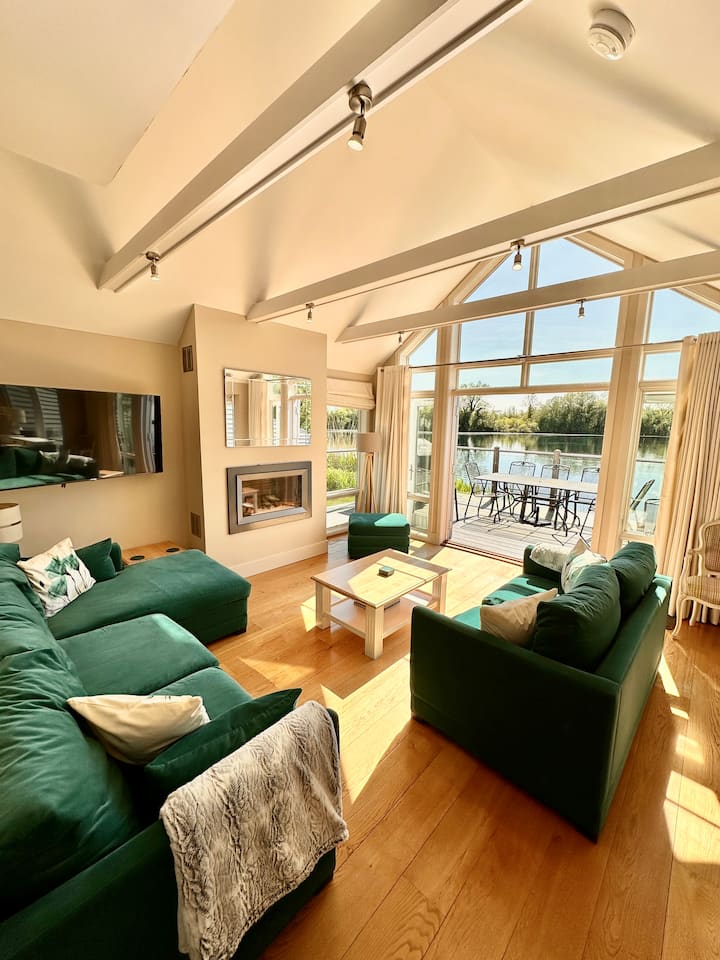 14 The Landings, Lakeside View Cotswold Water Park - Cirencester