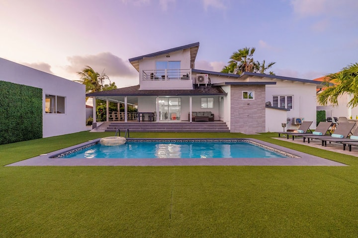 *New* Modern Stylish 6br 6ba Villa Near Palmbeach - Aruba