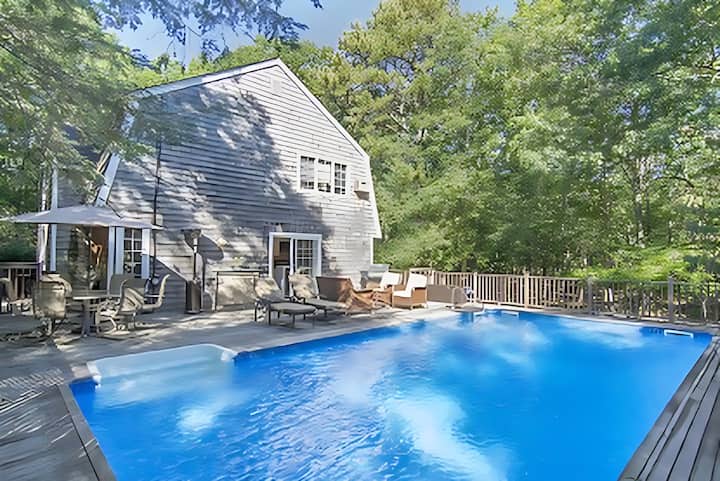 Spacious, Private East Hampton Home W/ Heated Pool - The Hamptons, NY