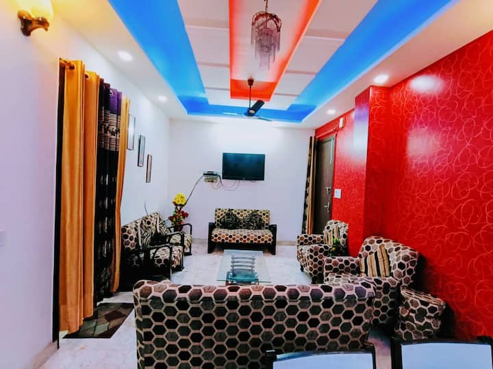 Cozy Ground Floor 2bhk W/ Wifi & Private Parking - Ghaziabad