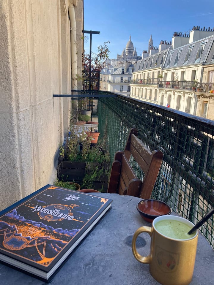 Appartement, Balcon Avec Jolie Vue Sur Montmartre - Paryż