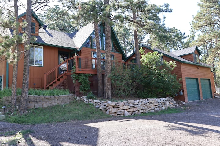 Squirrel Hill Cabin - Hot Tub, Gameroom, Wi-fi - Black Hawk, SD