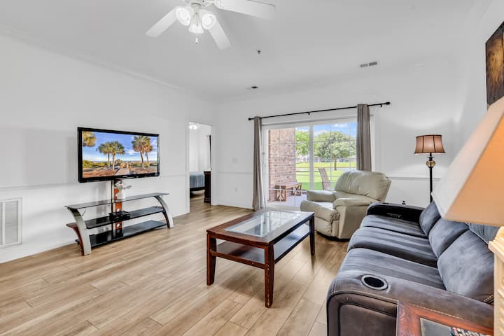 Golf Views Near Broadway @ Beach