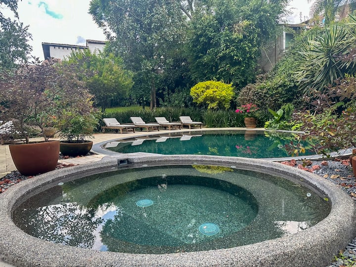 Casa Amalia, Oasis En El Centro De Valle De Bravo - Valle de Bravo