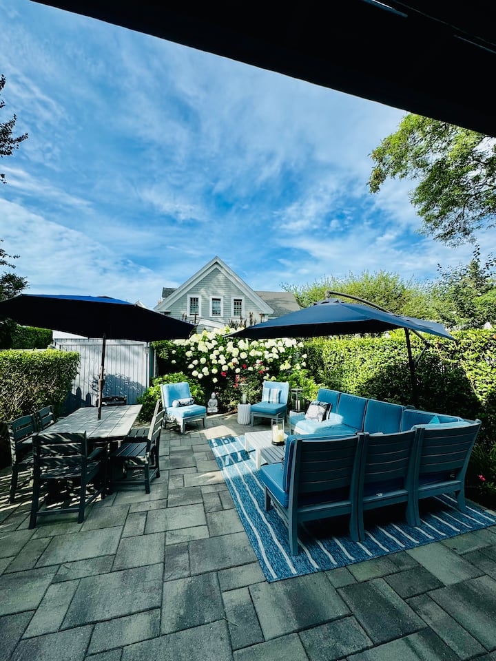 Chic West End 2br/2ba + Huge Private Patio & Prkg - Provincetown, MA