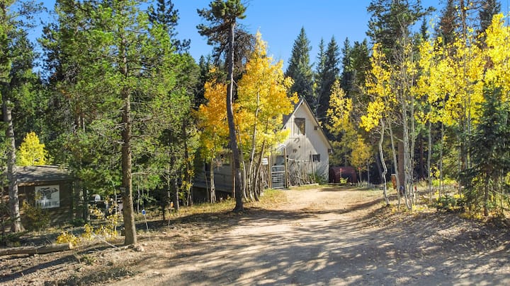 Black Bear Lodge & Sauna (B/t- Ned &Black Hawk) - Golden Gate Canyon State Park, Golden