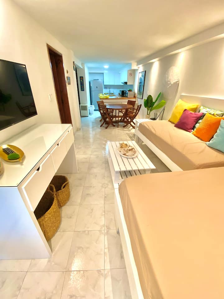 1 Block From Beach In Downtown - San Andrés