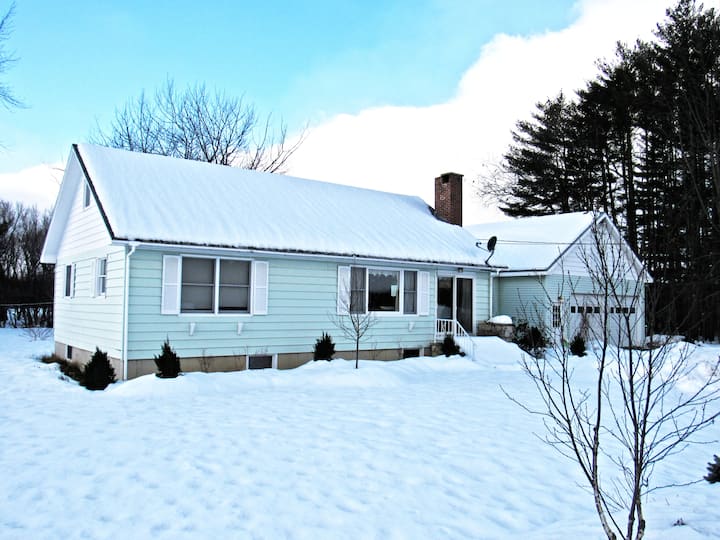 Cozy Ski Home W/ Fireplace 7 Min. To The Slopes! - Sunday River, ME