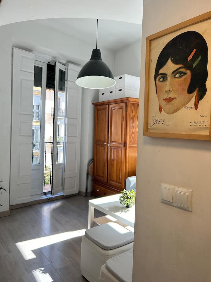 Apartamento Luminoso Cerca Gran Via - Estación de Madrid-Chamartín-Clara Campoamor