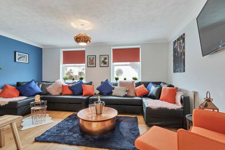 Seabright Townhouse With Parking | By My Getaways - Steyning