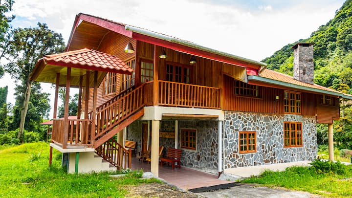 Cabin In Cerro Punta | 6br, Fireplace, Hiking - Panama