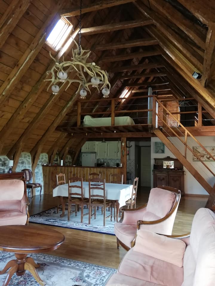 Grange Rénovée De Mai à Septembre - Salers