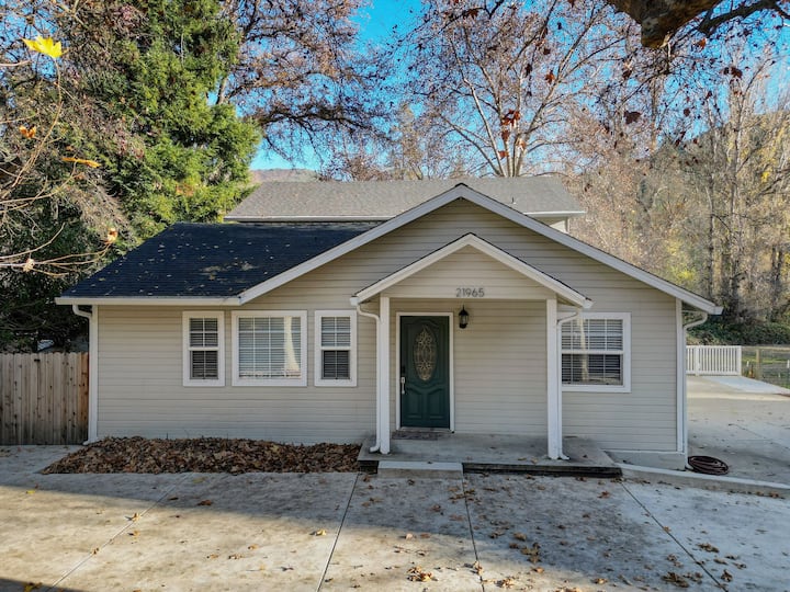 Sonora Getaway - Beautiful Centrally Located Home - Sonora, CA