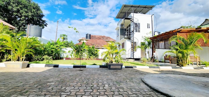 Nano's Homes: 3 Bdrm House W/a Garden & Wifi - Tanzania