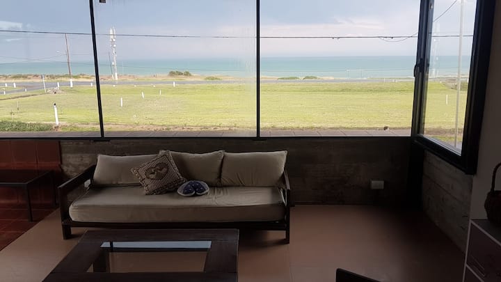 Frente Al Mar.  Acantilados - Mar del Plata