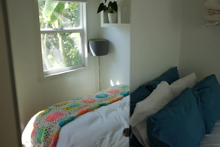 100 Year Old Disco Hunting Cabin - Arts District - Los Angeles