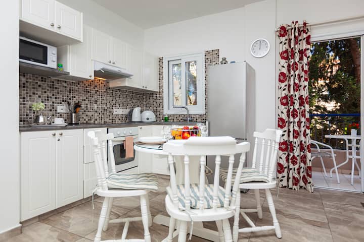 New Renovation 1 Bedroom/ Paradise Gardens/pools - Paphos