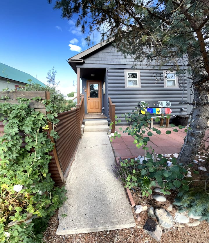 Cozy Cabin Getaway In The Heart Of Gunnison - Gunnison, CO