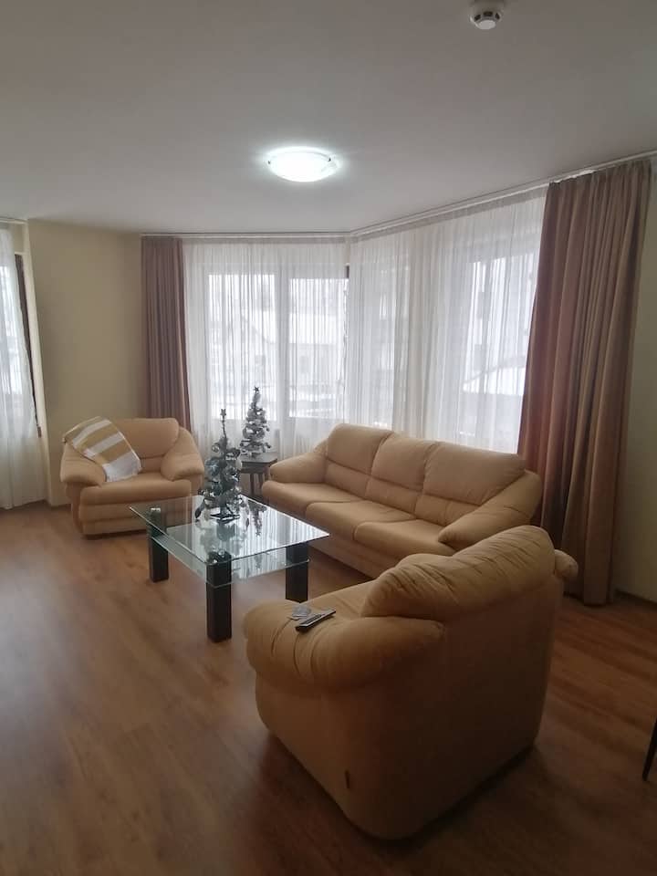 Bansko Holiday Apartment With Jacuzzi/hot Tub, - Bansko